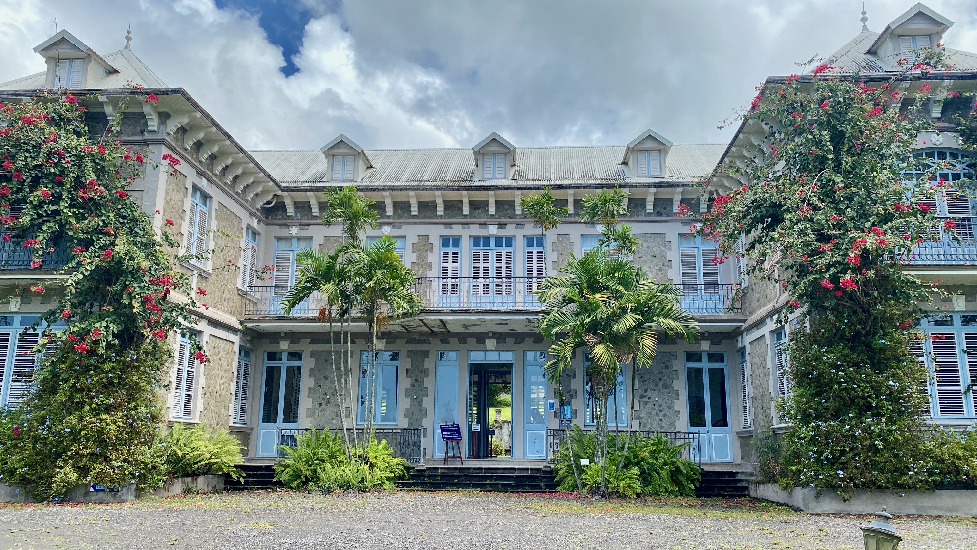 Pour le reste, je vous laisse avec les photos, c’est pas vraiment ...